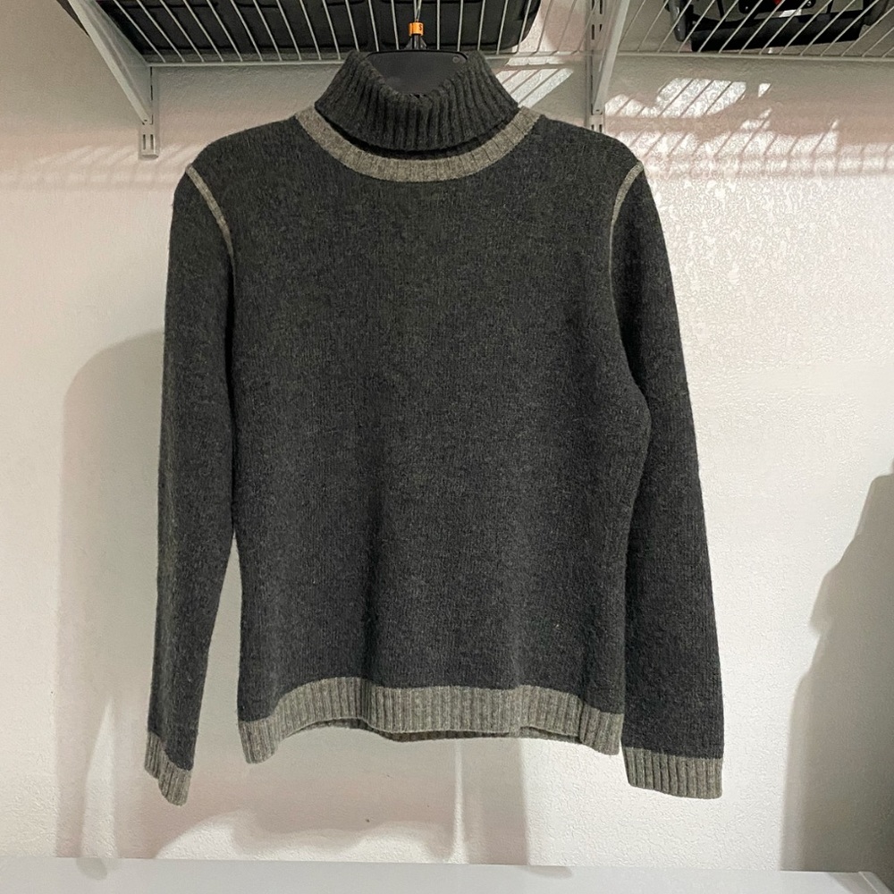 100% Lambswool Turtleneck Sweater - Gem